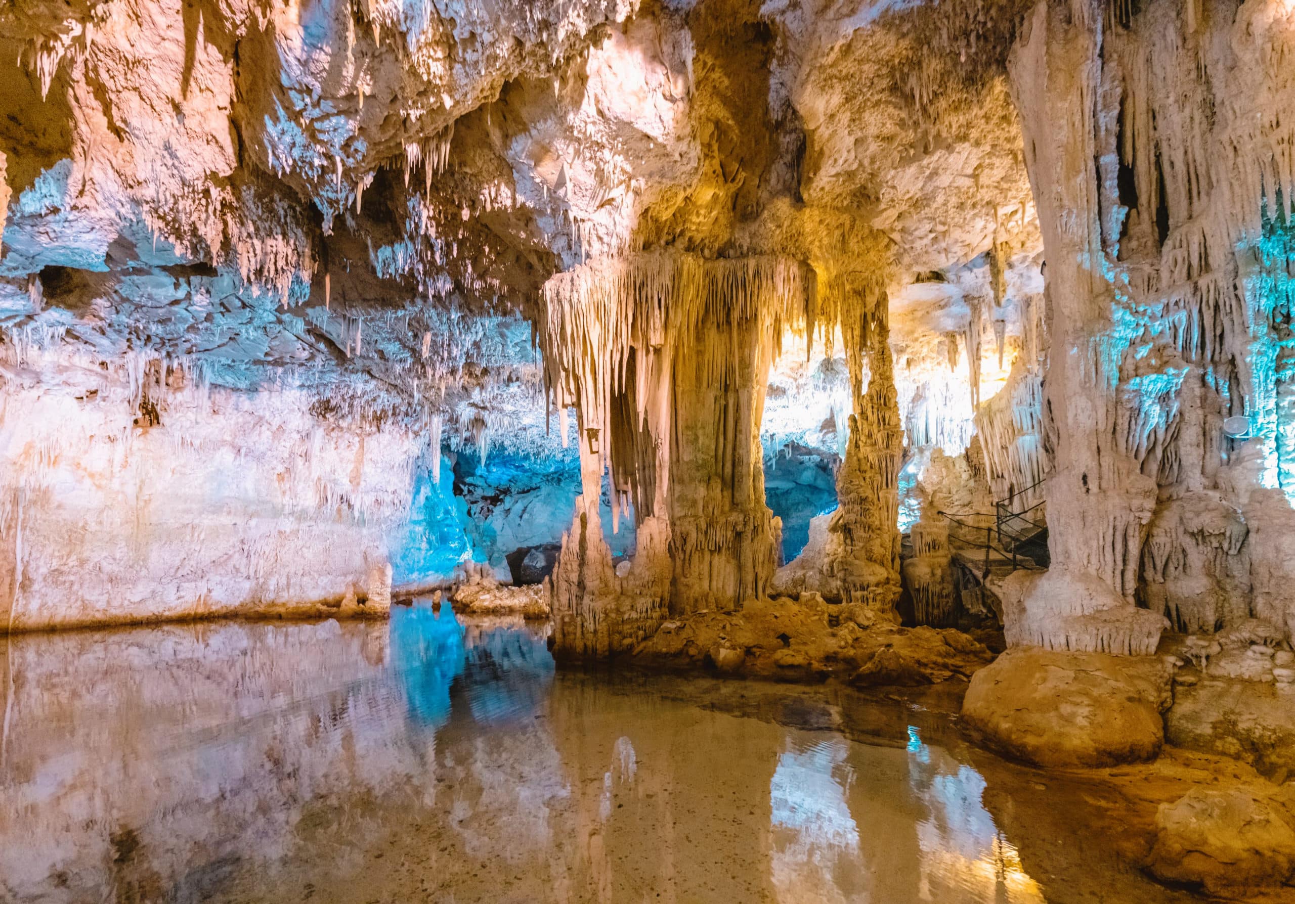 Les Grottes de Roffy, camping à Sainte Nathalène | Groupe Romanée
