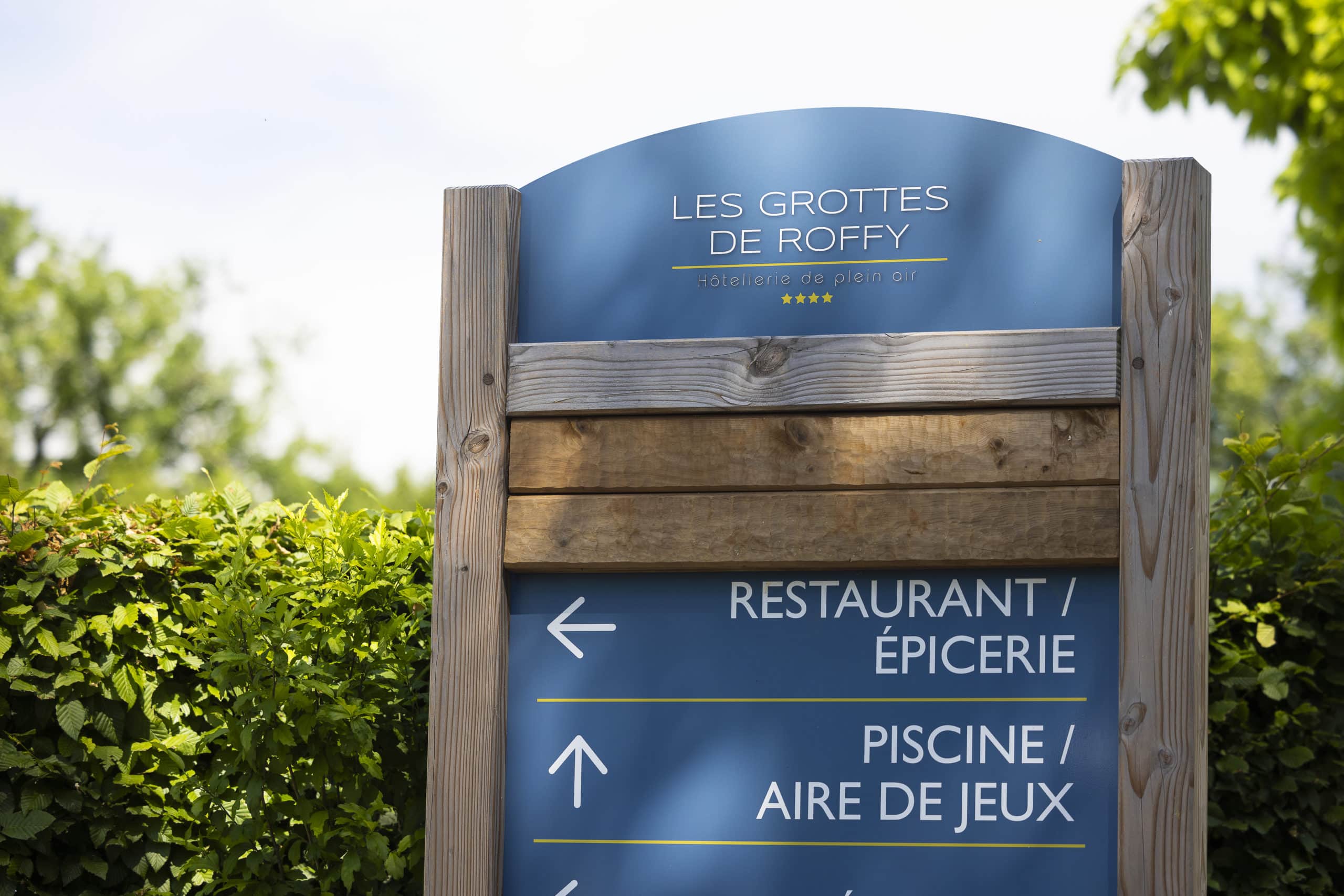 Les Grottes de Roffy, camping à Sainte Nathalène | Groupe Romanée